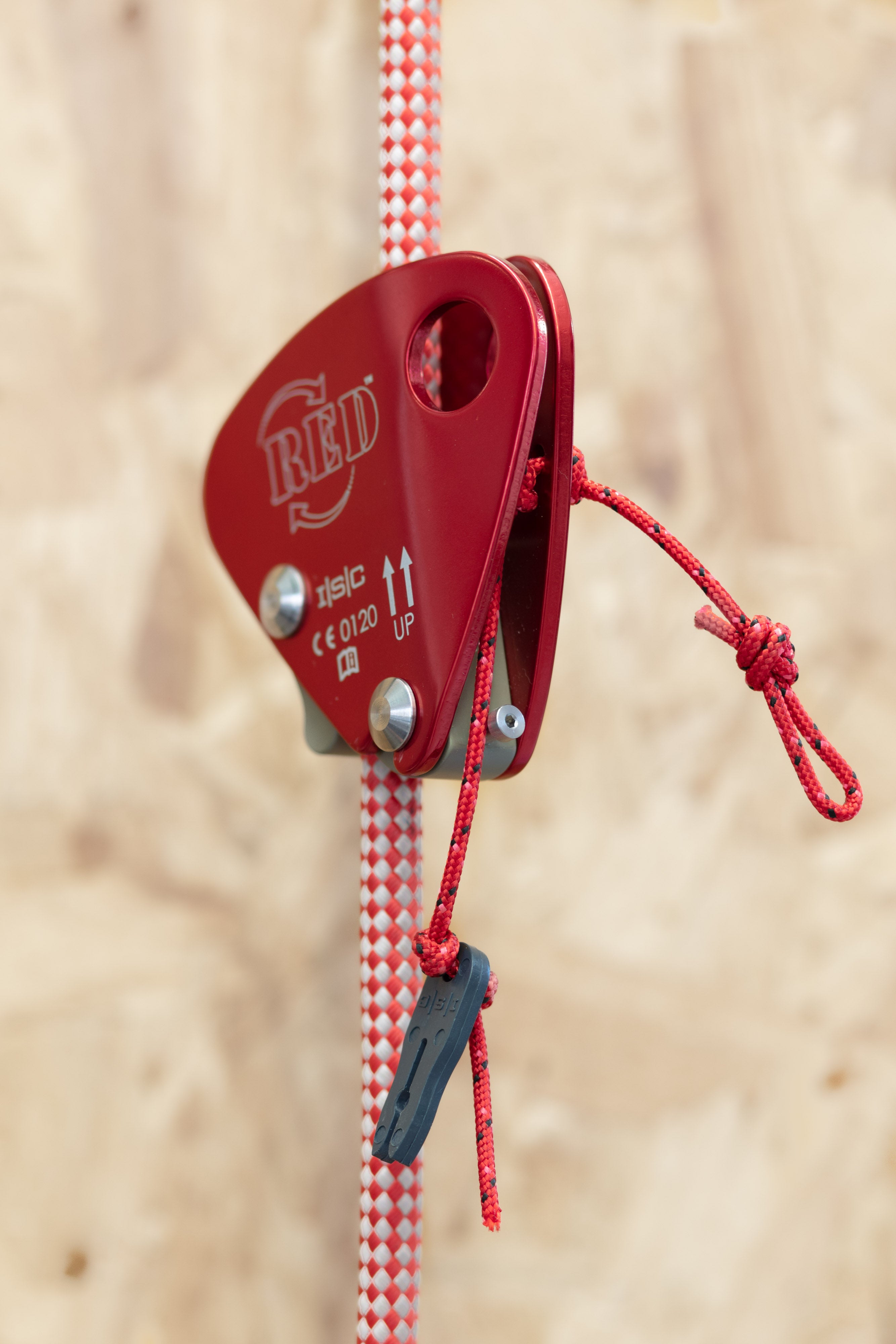 ISC - Red, with tow cord and popper#N# – Rope Access Equip