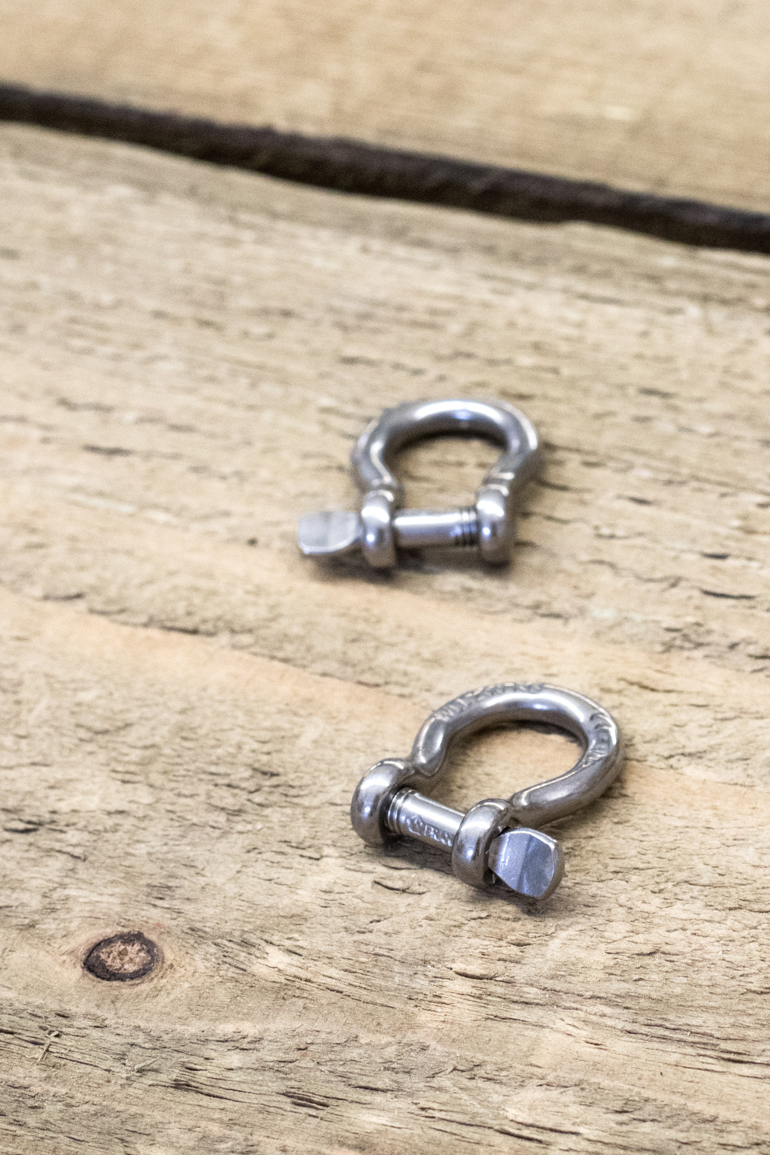 Petzl - Shackles for Podium Seat (Pack of 2) – Rope Access Equip